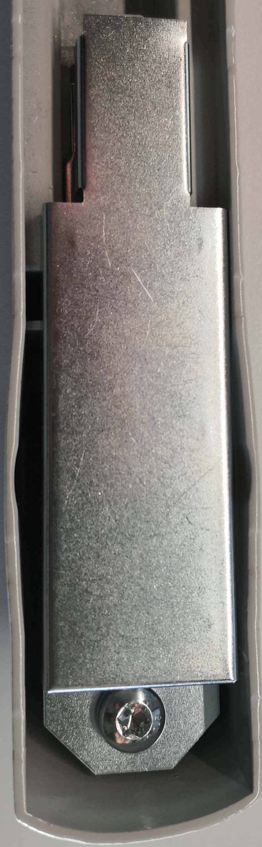 How is a semi-locking cylinder installed in a Rittal comfort handle TS8 ...